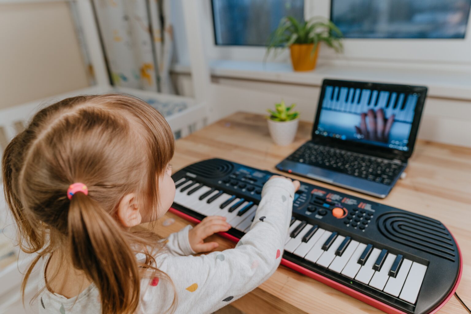 Why Music Classes Online Are Perfect