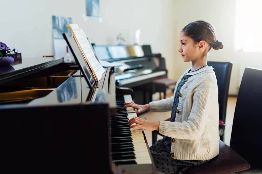 The Best Posture and Hand Positioning for Playing Instruments