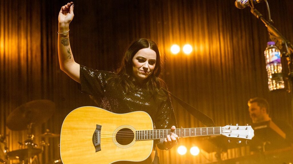 Perform Live with an Acoustic Guitar | A Beginner’s Guide