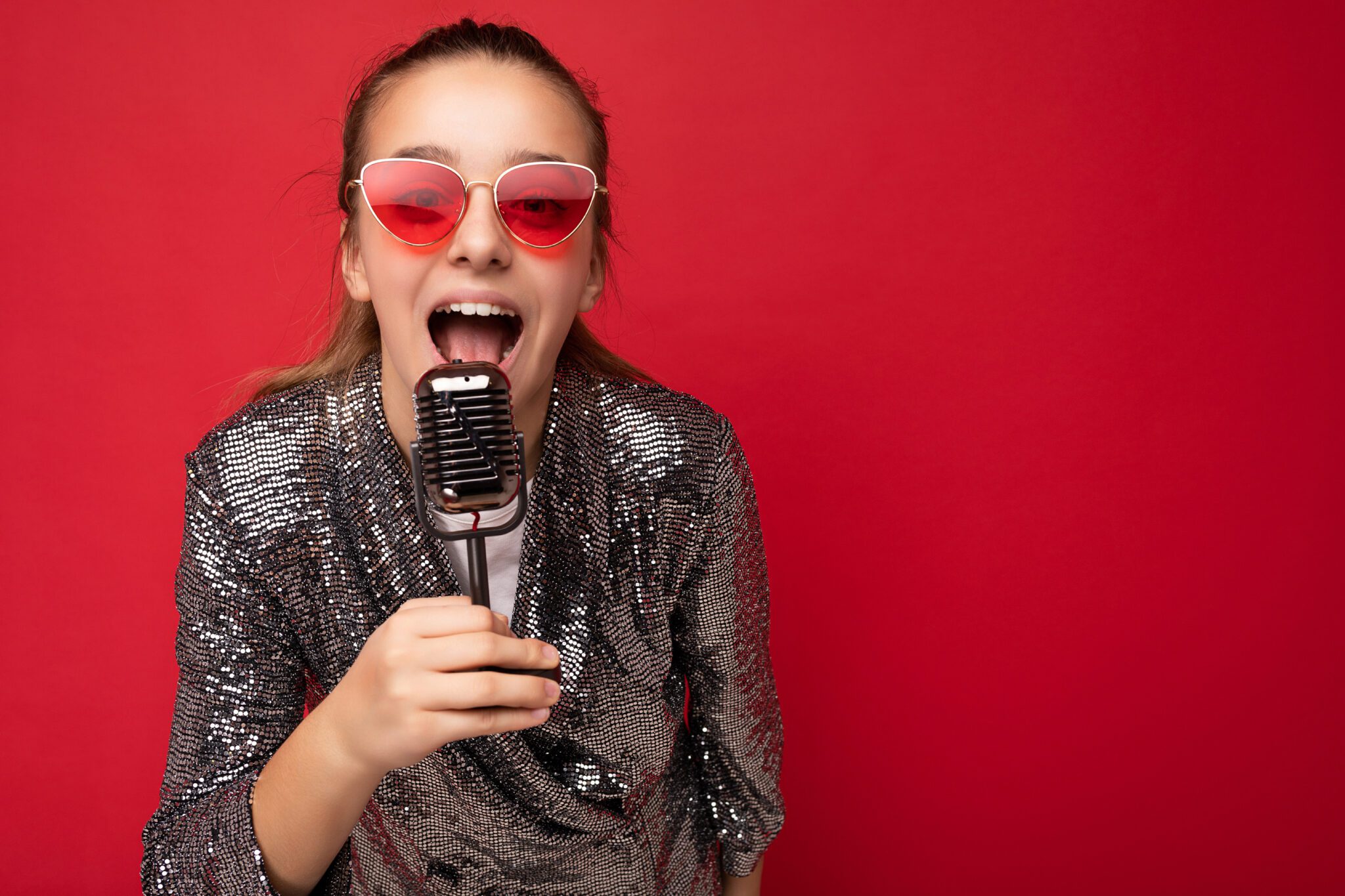 Benefits of Singing: The Hidden Perks, Even If You’re Not a Singer