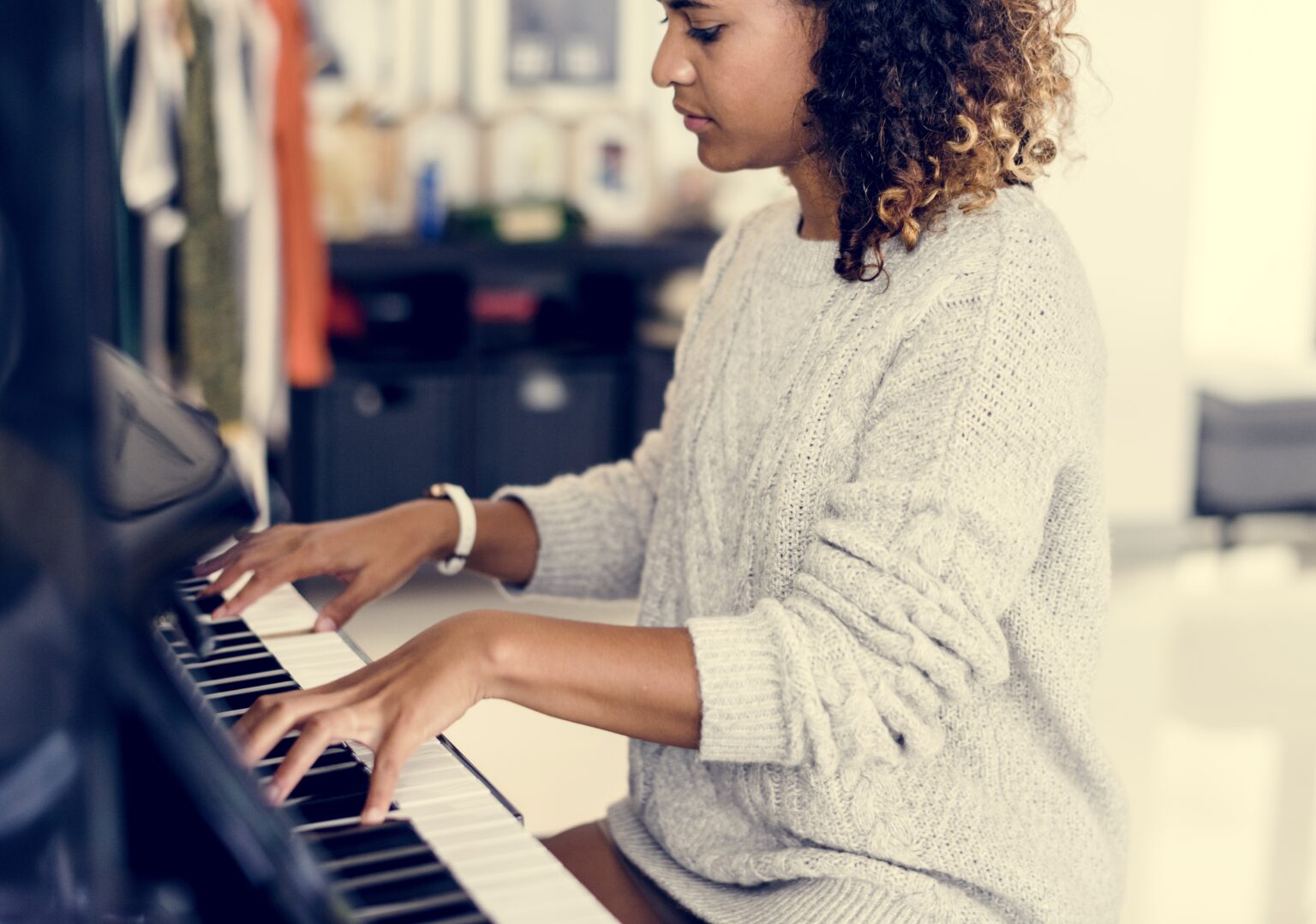 Piano Grade Levels Explained (Beginner to Advanced)