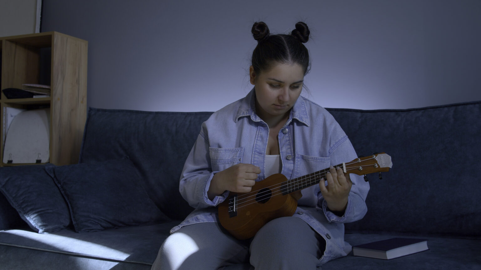 How to Switch Chords Smoothly on the Ukulele